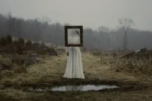 The Unsettling and Surreal Atmospheres of Thomas G. Anderson - Horror d ...